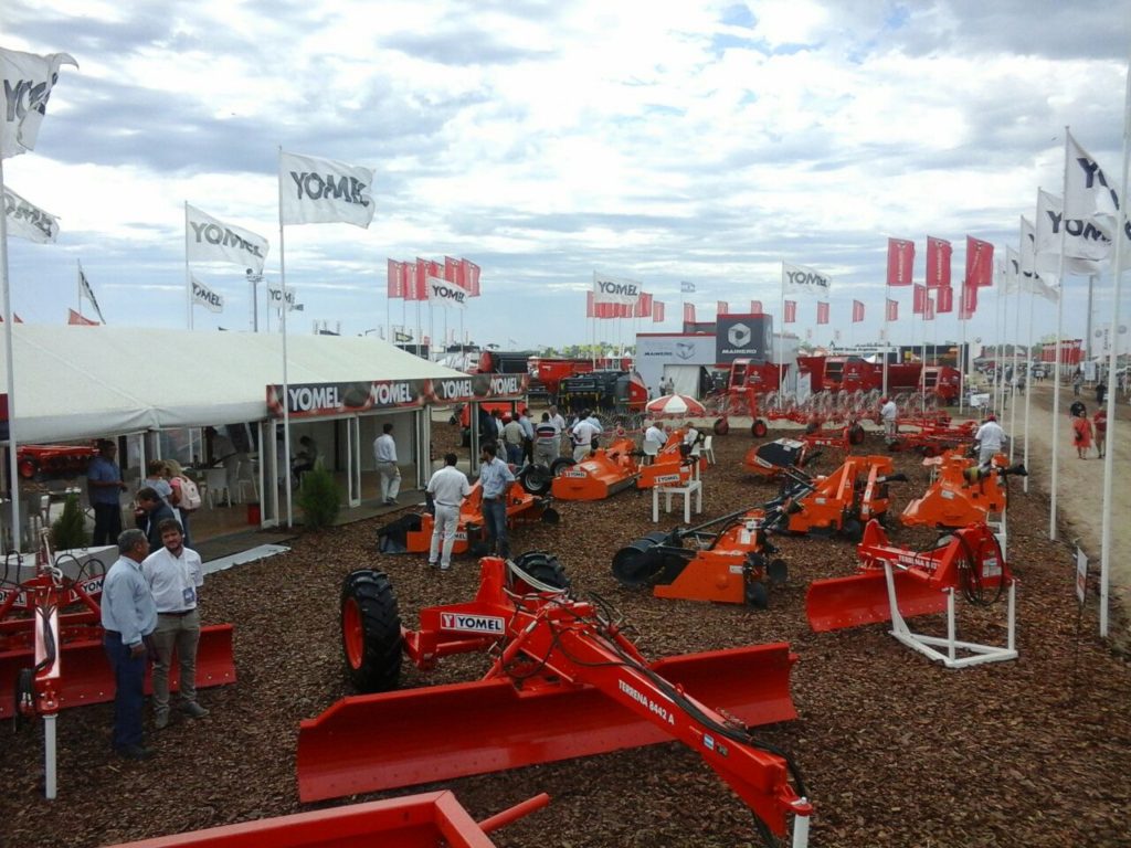 YOMEL festeja sus 45 años con nuevos implementos agrícolas en Expoagro ...