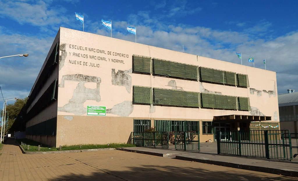 Escuela Normal Superior de 9 de Julio cumple hoy sus 75 años – El ...