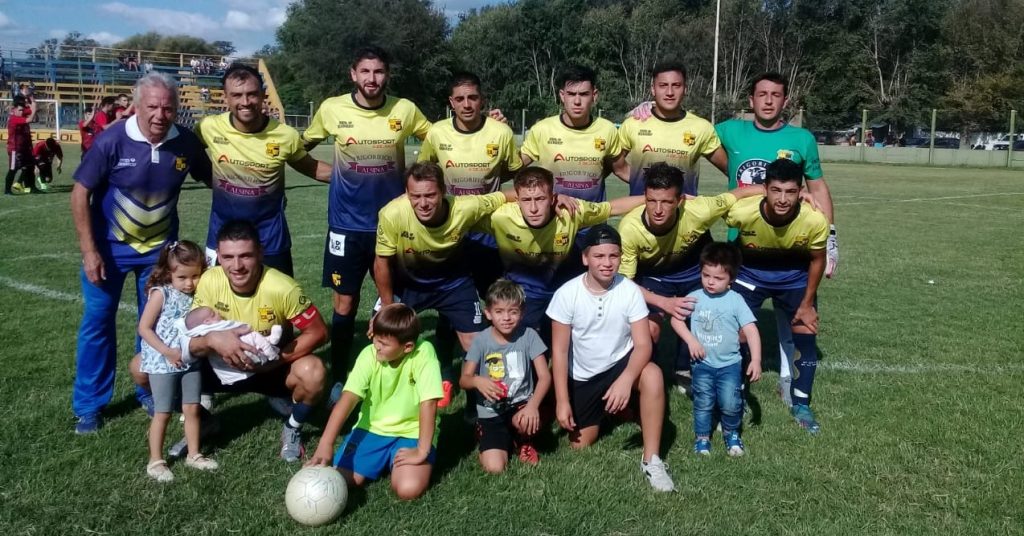 Soñando por ser campeones: Once Tigres y Atletico 9 de Julio toman ... Soñando por ser campeones: Once Tigres y Atletico 9 de Julio toman ...