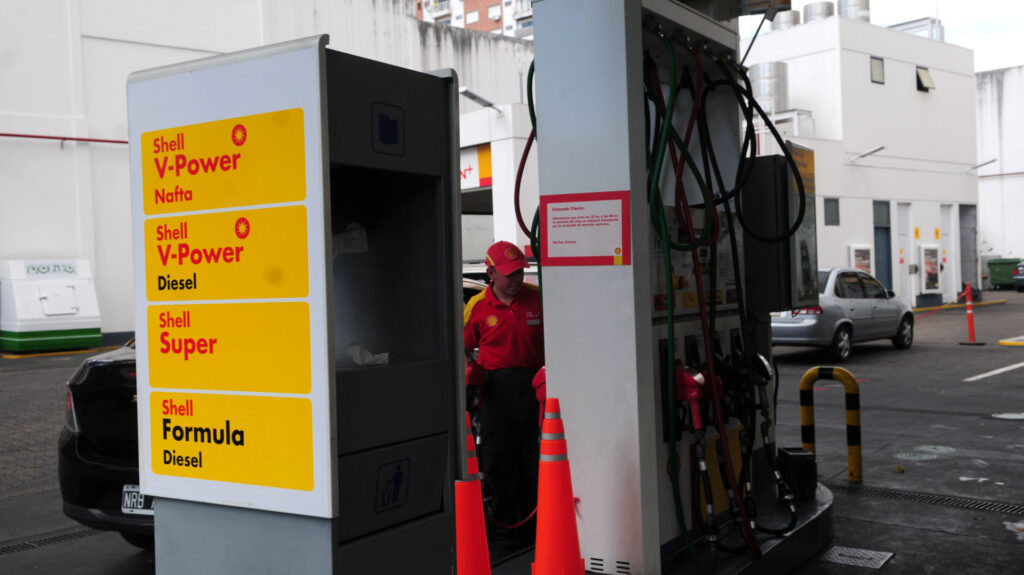 Shell aumentó hoy un 4% los precios de sus naftas – El Regional Digital