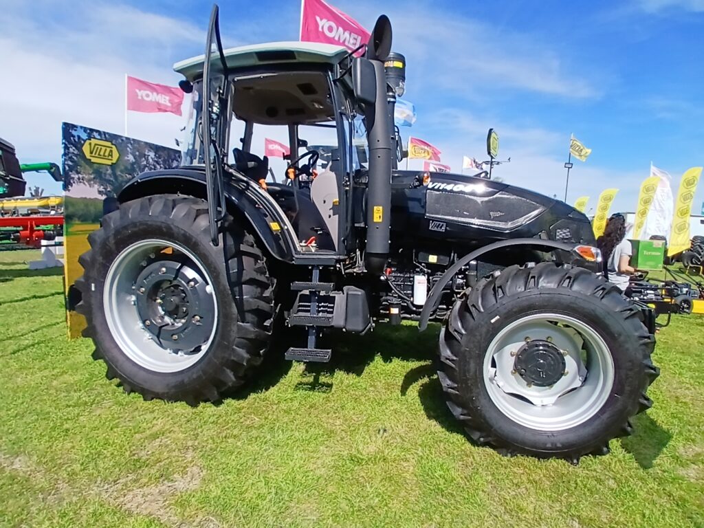 Motores Villa vuelve a su origen agrícola y presento sus tractores ...